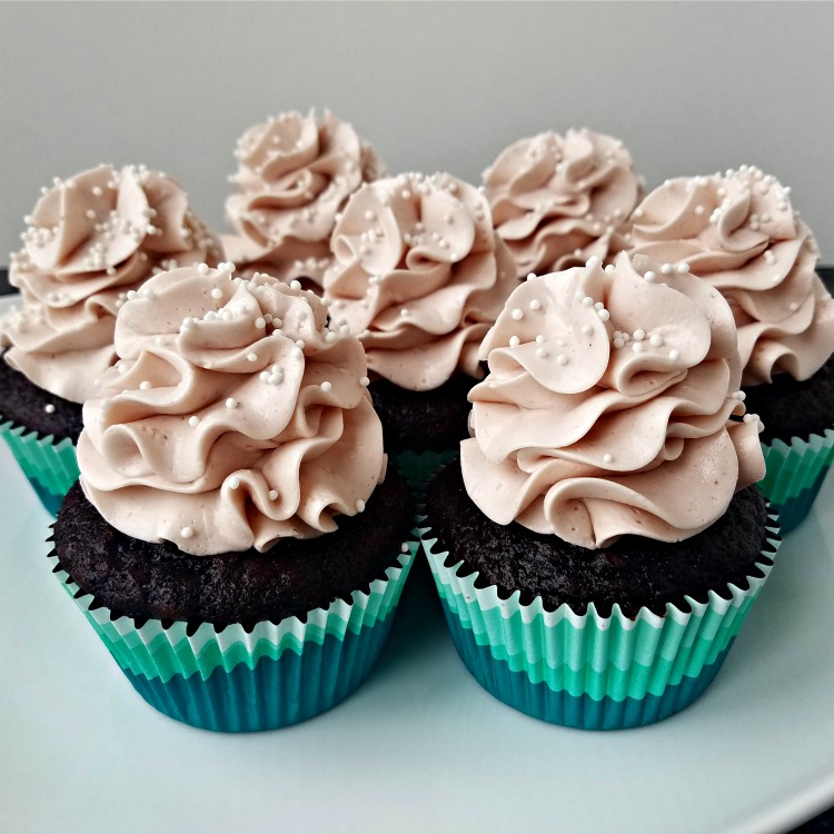 Raspberry Nutella Cupcakes | The Red Eye Baker